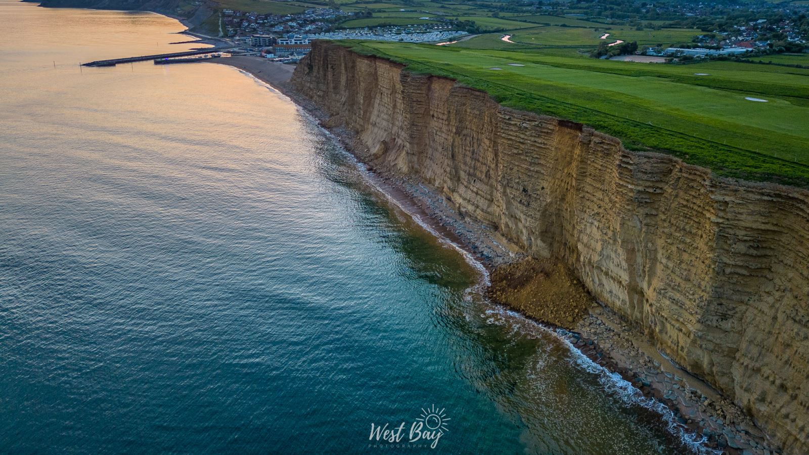ROCK FALLS Be aware of the dangers - Jurassic Coast